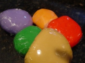 Cornucopia Cupcakes Using Fondant